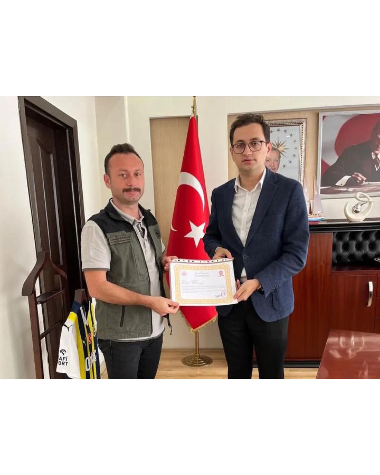 Haber #YeşilVatan Sevdalısı Kahramanlarımıza Feke Kaymakamı Sayın Şafak Karaca Başarı Belgesi Verdi